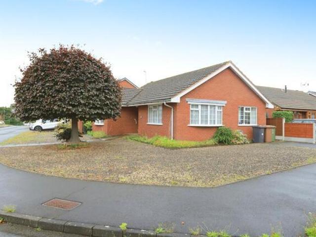 2 Bedroom Bungalow Kidderminster Worcestershire 99345016
