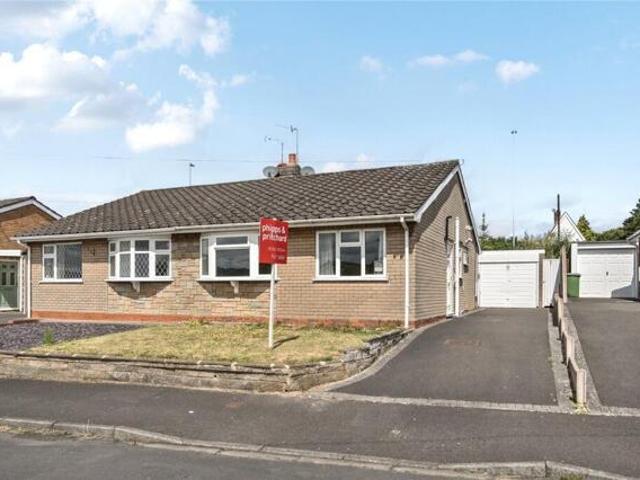 2 Bedroom Bungalow Kidderminster Worcestershire 101678623