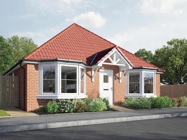 2 Bedroom Bungalow Kirby Cross Essex 98834961