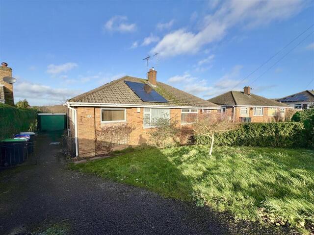 2 Bedroom Bungalow Kirkby In Ashfield Nottinghamshire 101677125