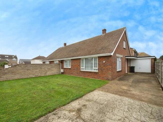 2 Bedroom Bungalow Hayling Island Hampshire 99952232