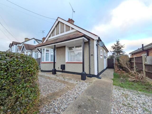 2 Bedroom Bungalow Hadleigh Hadleigh 99092477