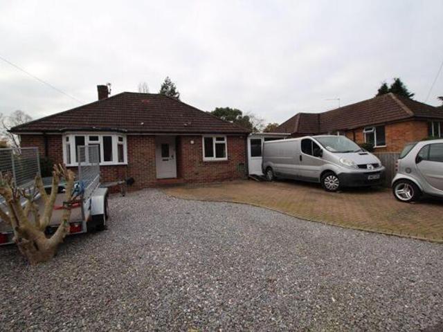 2 Bedroom Bungalow Hampshire Hampshire 101168508