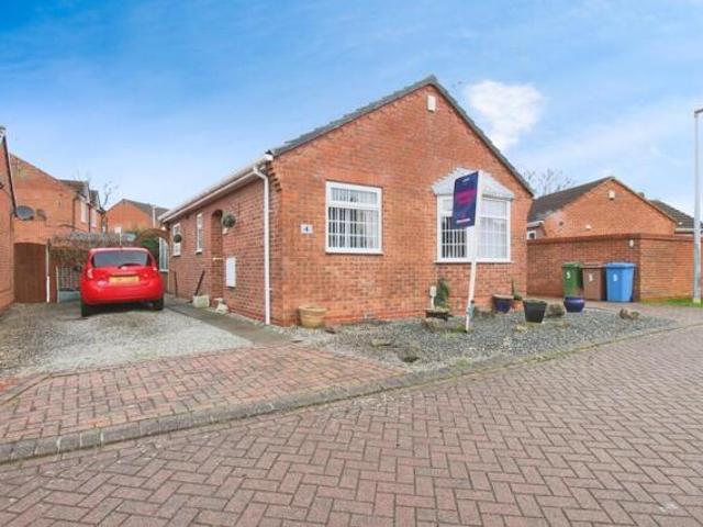 2 Bedroom Bungalow Hedon East Riding Of Yorkshire 98864480
