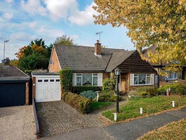 2 Bedroom Bungalow Hemel Hempstead Hertfordshire 98205211