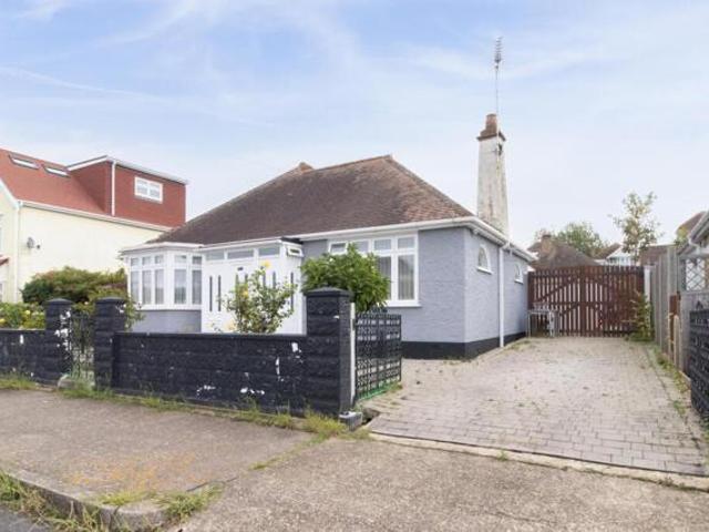 2 Bedroom Bungalow Herne Bay Kent 101931421