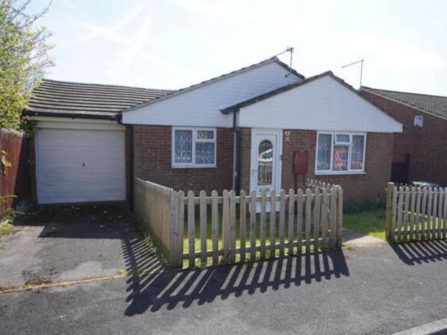 2 Bedroom Bungalow High Wycombe Buckinghamshire LS101996146