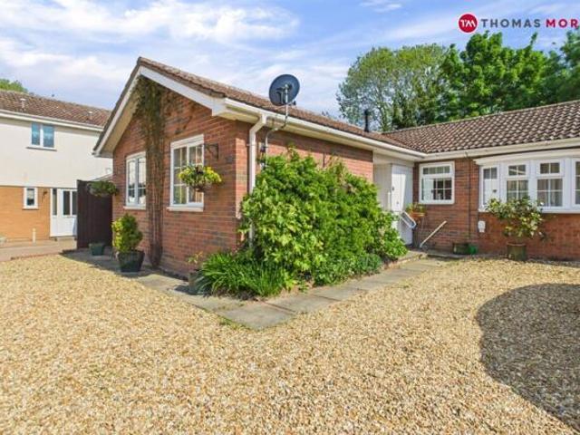2 Bedroom Bungalow Huntingdon Cambridgeshire 98903683