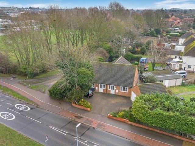 2 Bedroom Bungalow Huntingdon Cambridgeshire 99773470
