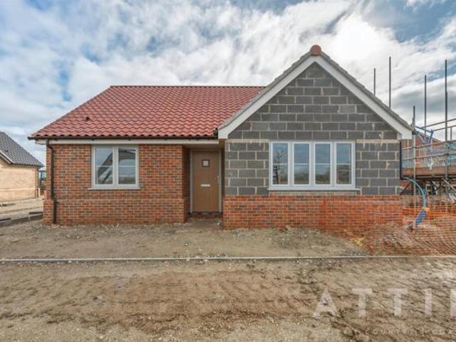 2 Bedroom Bungalow Ilketshall St. Lawrence Ilketshall St. Lawrence LS99895447