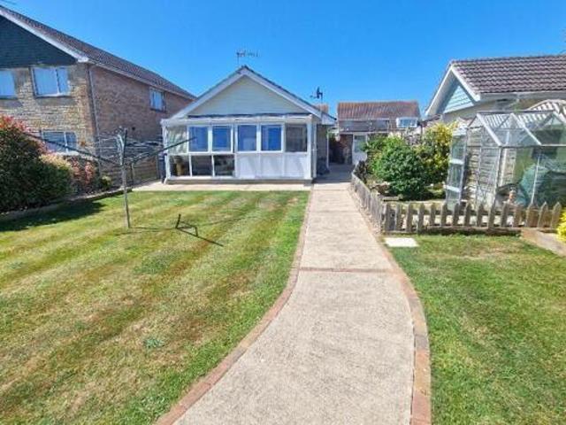 2 Bedroom Bungalow Isle Of Wight Isle Of Wight LS100503301