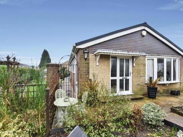 2 Bedroom Bungalow Oulton West Yorkshire LS101168644
