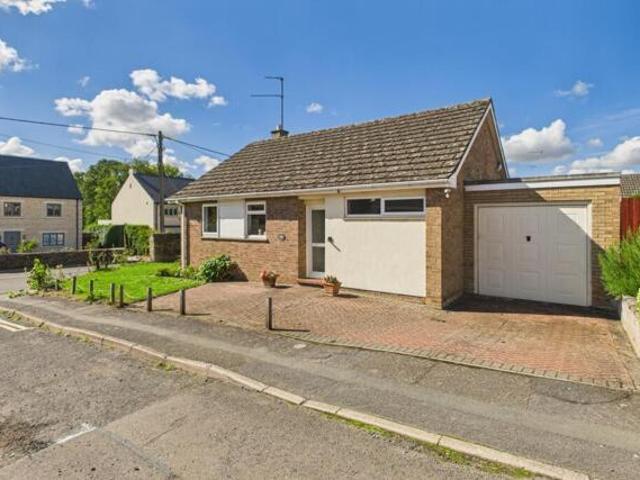 2 Bedroom Bungalow Oundle Northamptonshire 98800738