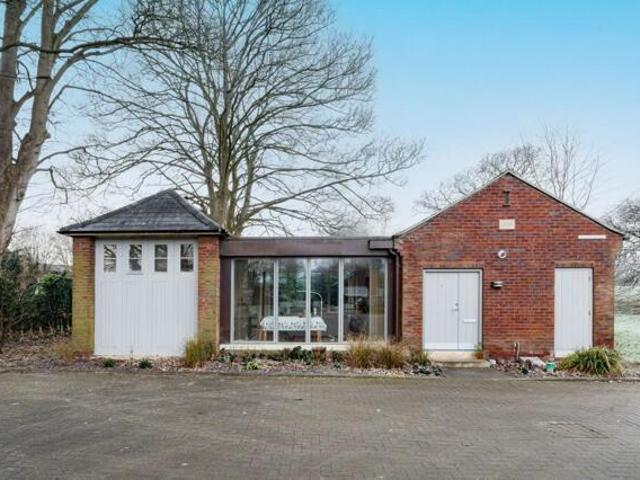 2 Bedroom Bungalow Oxfordshire Oxfordshire OX27 87063135