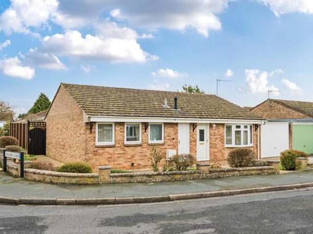 2 Bedroom Bungalow Oxfordshire Oxfordshire LS101168503