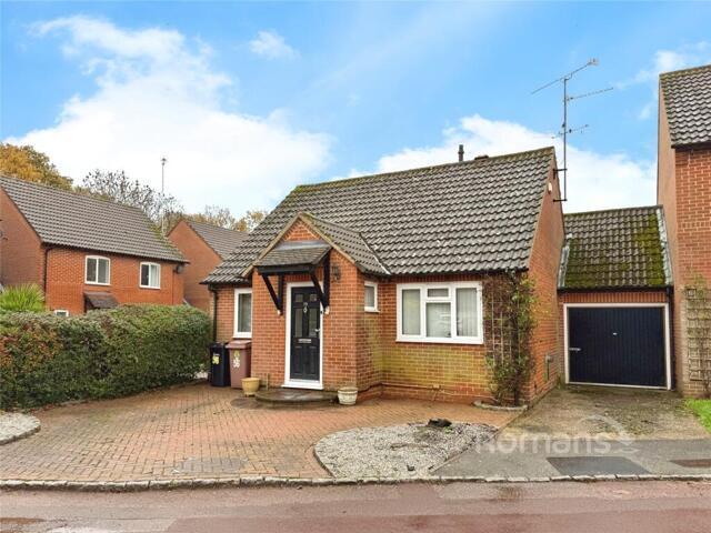 2 Bedroom Bungalow Lower Earley Lower Earley LS99237288