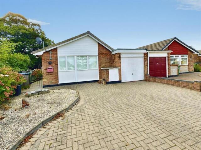 2 Bedroom Bungalow Lowestoft Suffolk 100649078