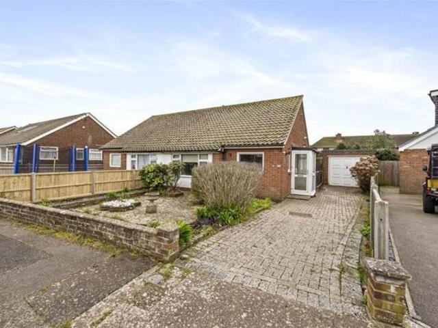 2 Bedroom Bungalow Lancing West Sussex 100684859