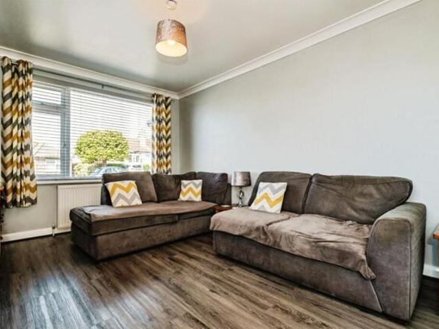 2 Bedroom Bungalow Lancing West Sussex LS99641732