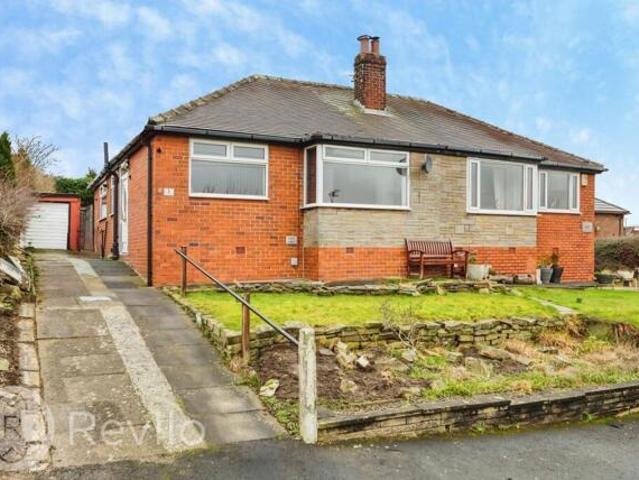 2 Bedroom Bungalow Lancs Oldham LS99608205