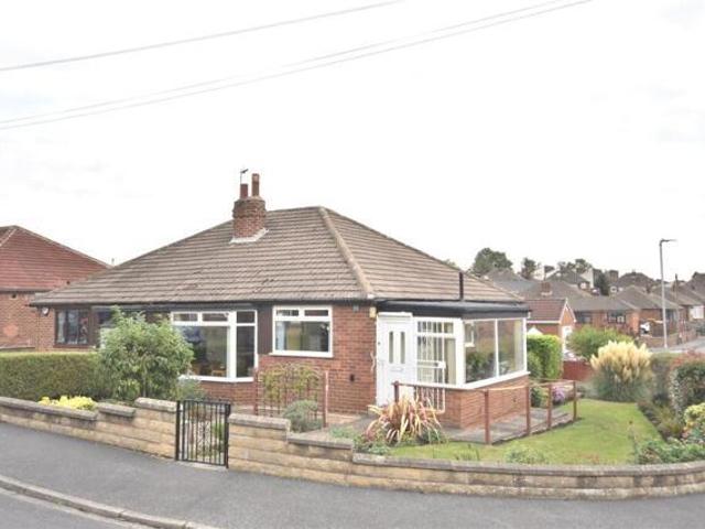 2 Bedroom Bungalow Leeds West Yorkshire 99290193