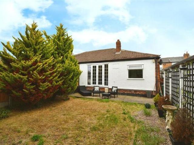 2 Bedroom Bungalow Little Neston Cheshire 98766004