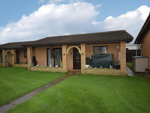 2 Bedroom Bungalow Lincolnshire Lincolnshire LS100824972