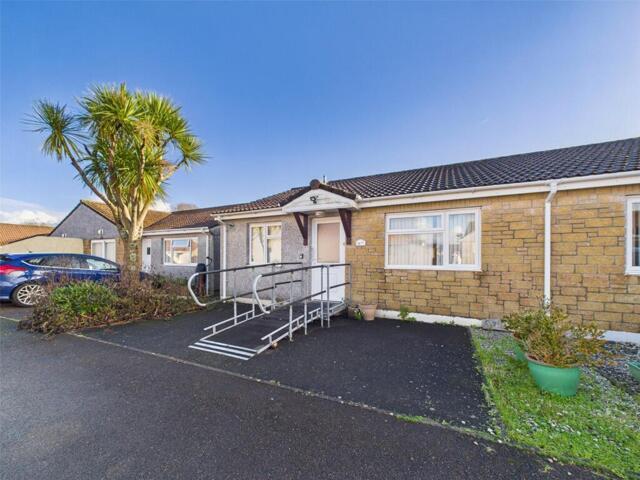 2 Bedroom Bungalow Liskeard Cornwall LS99029049