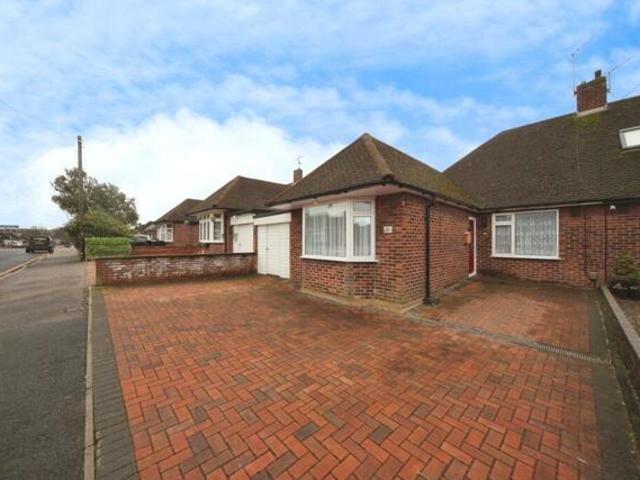 2 Bedroom Bungalow Luton Luton 98404480