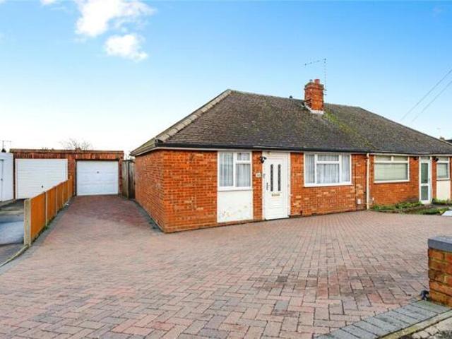 2 Bedroom Bungalow Luton Luton 99773909