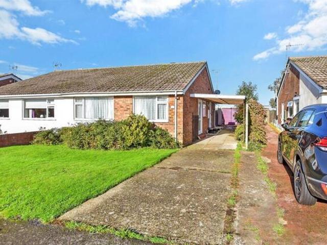 2 Bedroom Bungalow Lydd Kent 89073711