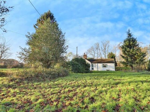 2 Bedroom Bungalow Madeley Staffordshire LS98718080