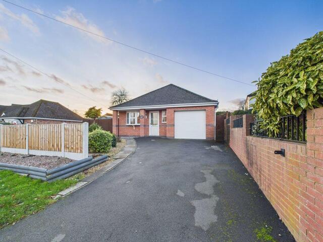 2 Bedroom Bungalow Madeley Staffordshire 100733690
