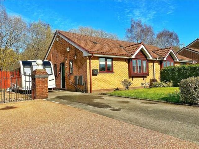 2 Bedroom Bungalow Manchester Tameside 100579095