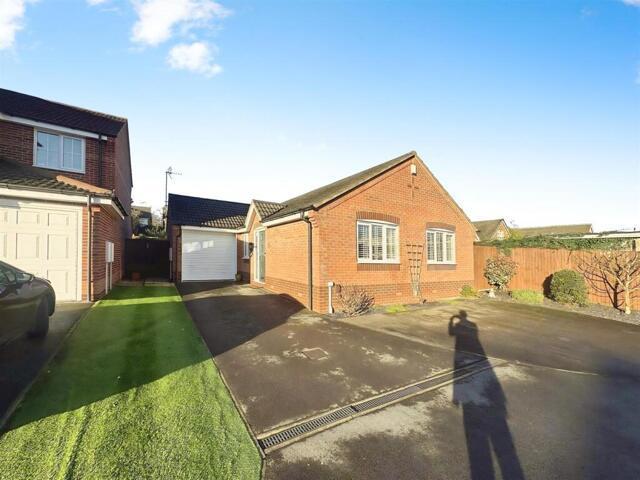 2 Bedroom Bungalow Mansfield Nottinghamshire 98503640