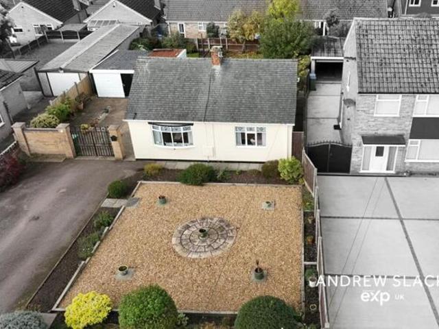 2 Bedroom Bungalow Mansfield Nottinghamshire 98687660