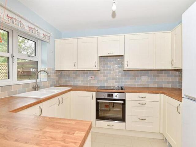 2 Bedroom Bungalow Marden Herefordshire LS91831535
