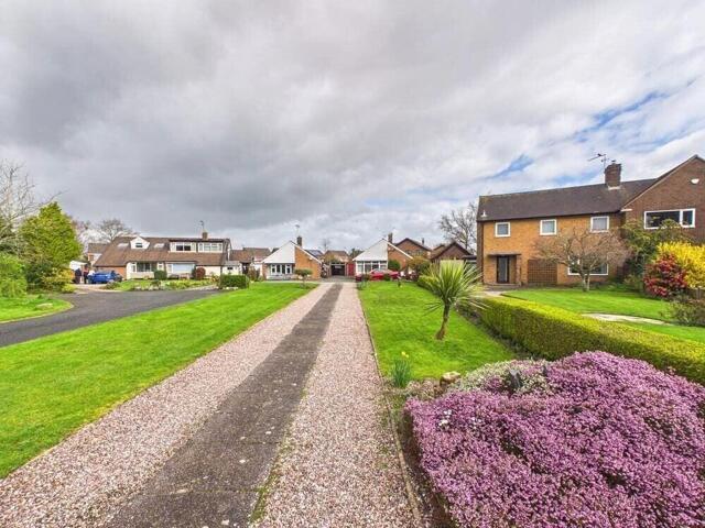 2 Bedroom Bungalow Market Drayton Shropshire 100786431