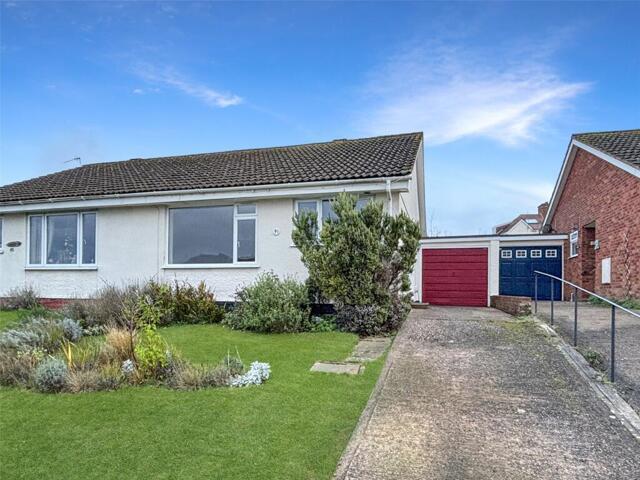 2 Bedroom Bungalow Minehead Somerset 98278371