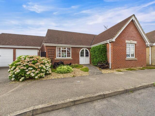 2 Bedroom Bungalow Norfolk Norfolk 101168411