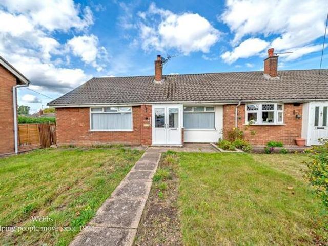 2 Bedroom Bungalow Norton Canes Staffordshire 101676000
