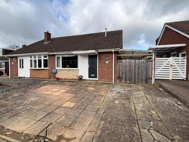 2 Bedroom Bungalow Northampton Northamptonshire 99571819