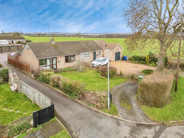 2 Bedroom Bungalow Northampton Northamptonshire LS101996074