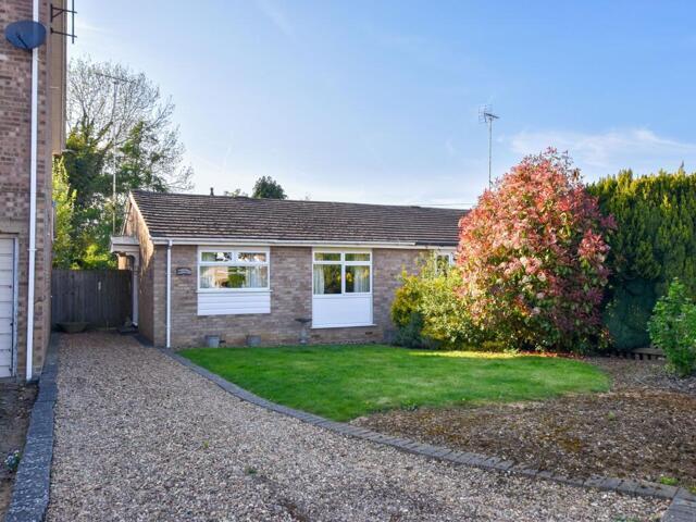 2 Bedroom Bungalow Northamptonshire Northamptonshire 100057824