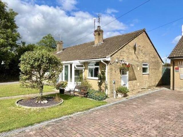 2 Bedroom Bungalow Nr Chard Nr Chard 99895200