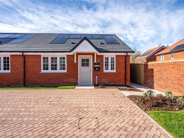 2 Bedroom Bungalow Southwell Nottinghamshire LS100540900