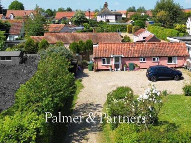 2 Bedroom Bungalow Saxmundham Suffolk 98969153