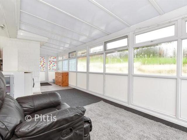 2 Bedroom Bungalow Sandown Sandown LS98903206