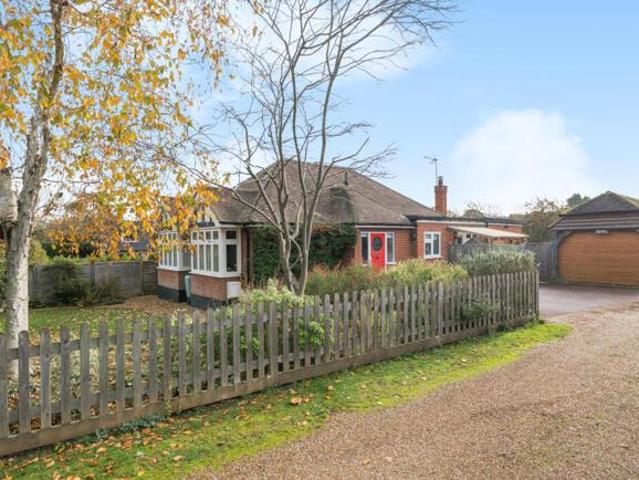2 Bedroom Bungalow Sevenoaks Kent 98297041