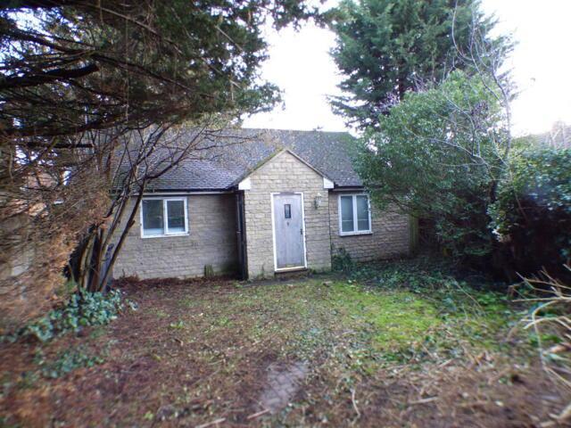 2 Bedroom Bungalow Shipston On Stour Warwickshire LS100503444